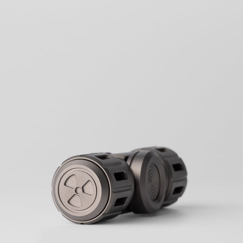 B.M, Warhammer Plus, fidget spinner