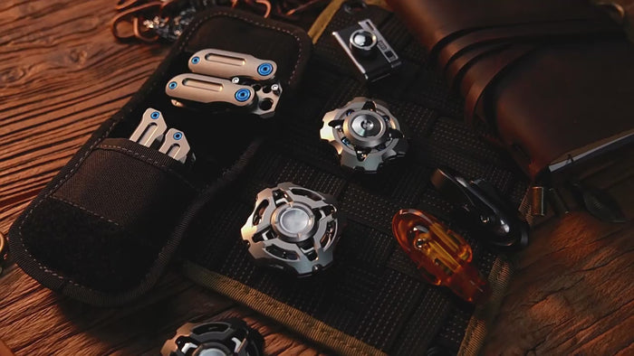 WanWu, Zeus X, Fidget Spinner